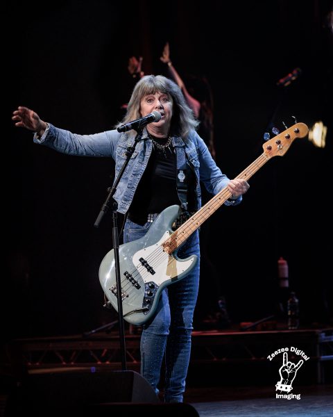 Suzi Quatro Turns Back Time in a Triumphant Glasgow Showcase – Jace ...