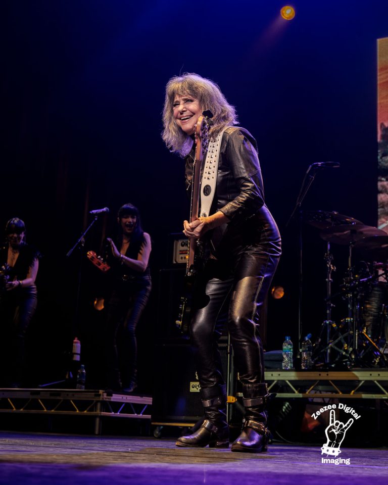 Suzi Quatro Turns Back Time in a Triumphant Glasgow Showcase – Jace ...